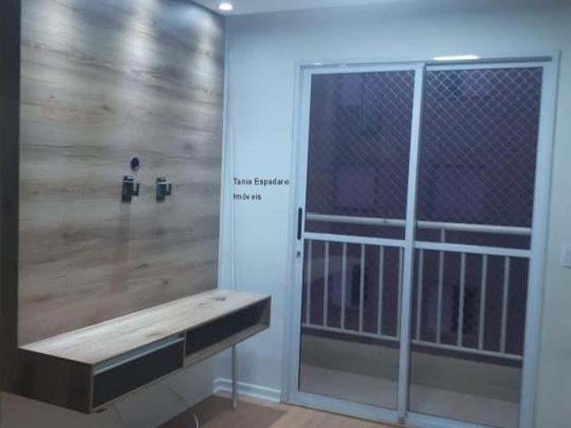 Apto de 45m2, 2 dormitórios 1 vaga, com móveis planejados, gesso, piso laminado e porcelanato na est