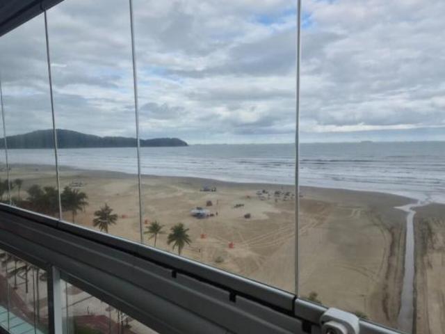 Apto de 4 Dorm c/ 1 suíte, sacada, VISTA MAR, 145 m² de área útil. Bairro: GUILHERMINA