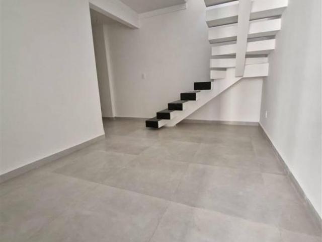 APTO de 4 Dorm DUPLEX c/ 3 SUÍTES, VISTA MAR, 134 m² de área útil. BAIRRO: GUILHERMINA
