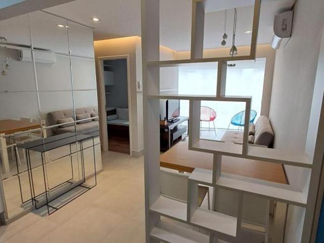 APTO EXCELENTE DE 2 DORMS. E 1 VAGA PORTARIA 24 HORAS AO LADO DO METRÔ PRÉDIO COM LAZER