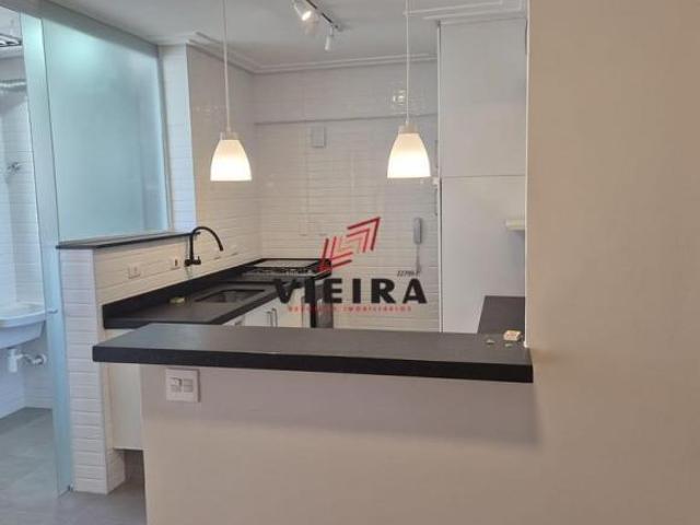 Apto em andar alto, sala ampla, varanda grande