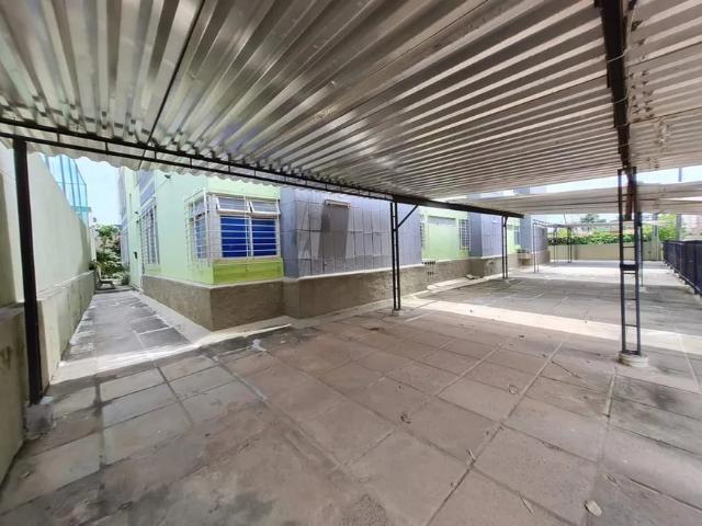 Apto em Casa Caiada com, 89m2, 2 quartos 1 suÃte + dependÃªncia de R$185mil por R$145mil!