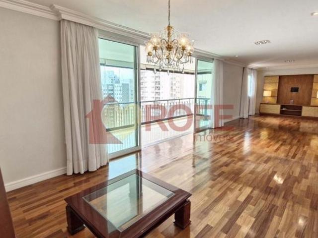 Apto em Cond Clube no Brooklin 170m² 4 dorms ou 3 suítes 3 vagas à venda