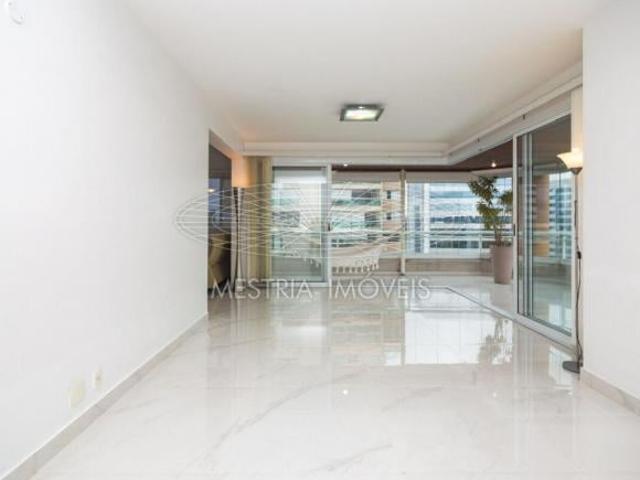 Apto espaçoso e Iluminado | Com 205,55 m² com vista privilegiada próximo à Berrini !