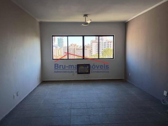Apto Frente 2 dormitórios, reformado, com armários, garagem demarcada