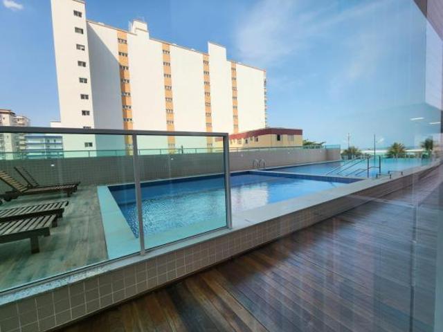 Apto frente mar, 2 quartos com 1 suite, sala dois ambientes e 1 vaga na Mirim