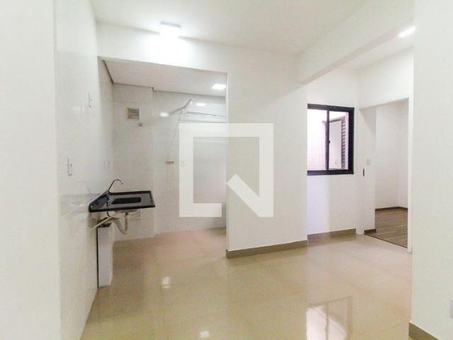 Apto, Itaquera, 2 Quartos, 33 m2 São Paulo