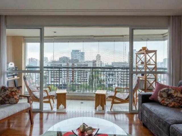 Apto impecável | Com 131 m² | 3 suítes | 3 vagas | Com localização privilegiada no Brooklin!