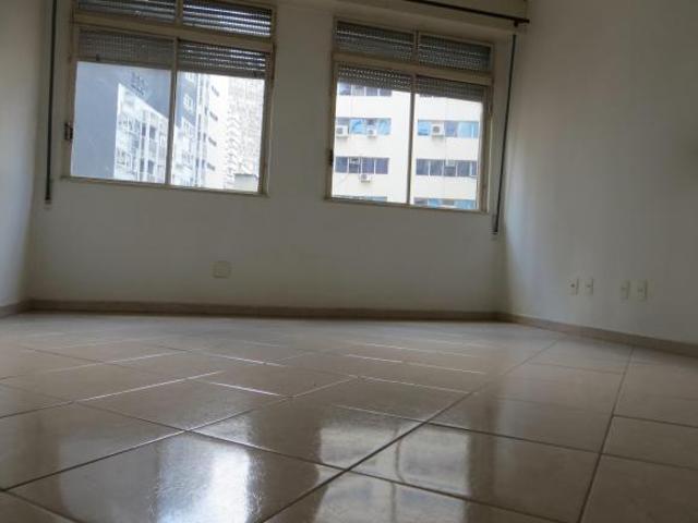 APTO KIT/01 DORM/BANHEIRO/COZINHA/NOVE DE JULHO/CENTRO/SEM VAGA DE GARAGEM