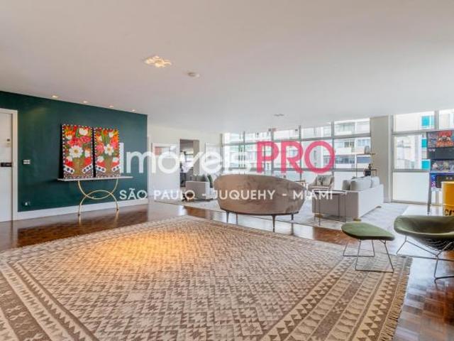 Apto luxo, 270m², 3 dorm, 1 suíte, varanda, porteira fechada
