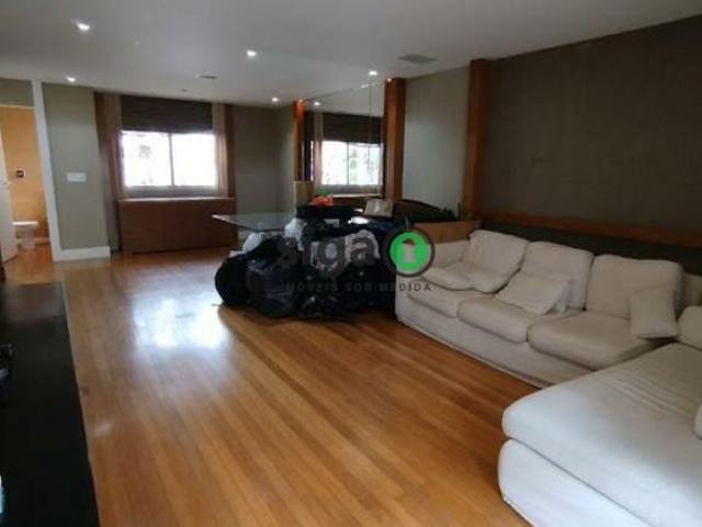 Apto para locação no bairro Cerqueira Cesar, com 2 suites, 2 vagas, para locação. SEMI MOBILIADO