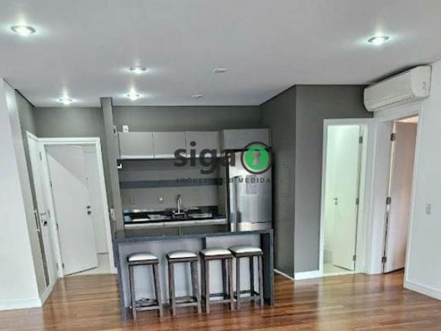 Apto para locação com 93m², 1 suite reversível para 2 suites, 2 vagas, Semi mobiliado no Itaim Bibi