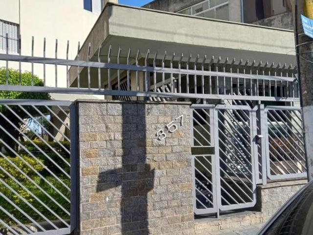 Apto. para venda 2 dorm. com armários e 1 vaga na R. Antonieta Leitão