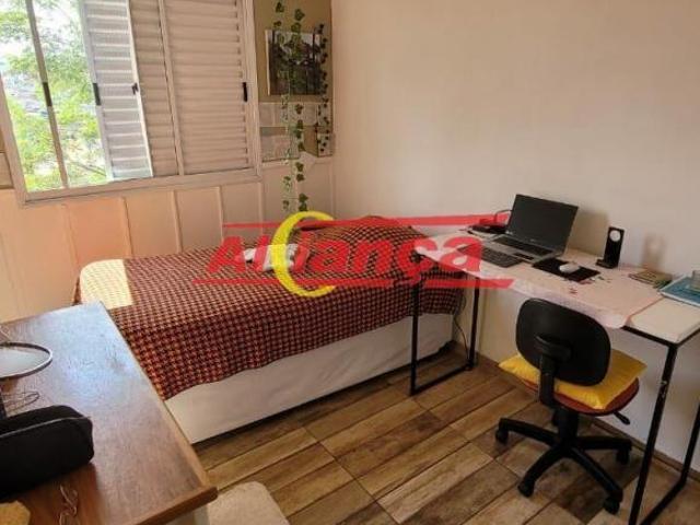 APTO PIMENTA,PQ Ma. HELENA, COM 3 DORM
