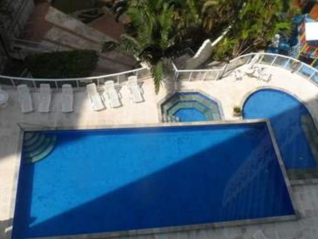 Apto. Pitangueiras 3 quartos, vista ao mar, piscina, sauna, 2 vgs