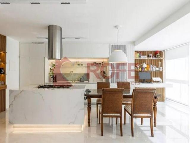 Apto reformado 1 dorm 1 vaga à venda 48m² Moema São Paulo