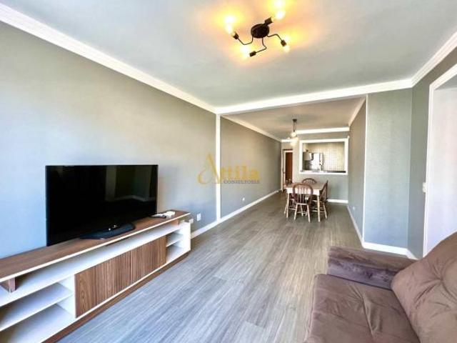 Apto reformado, 3 dorms sacada, 1 vaga, Enseada