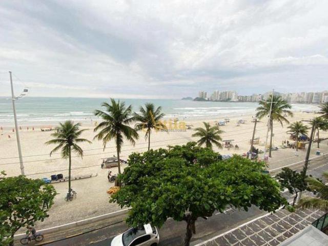 Apto reformado, frente praia Pitangueiras, 1 dorm sacada
