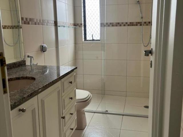 Apto Semi mobiliado Água Verde 3 quartos c/suíte,lareira,sacada,2 vagas+depósito
