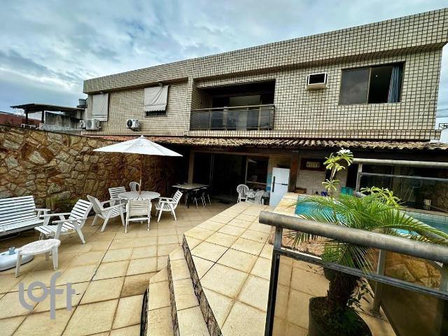 Apto Senador Vasconcelos | 4 Quartos | 246 m² | | Cond: R$1300.000000000 | 2 Vaga s