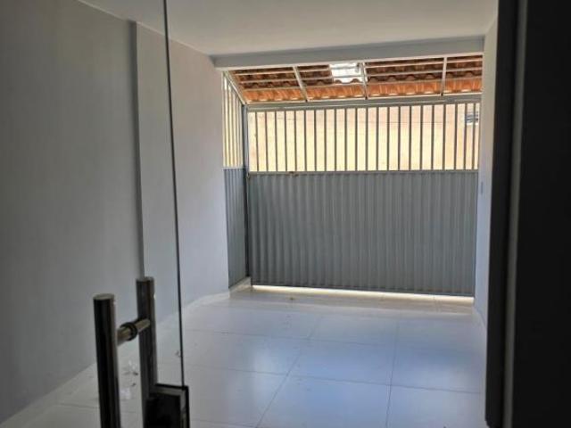 Apto térreo com garagem independente