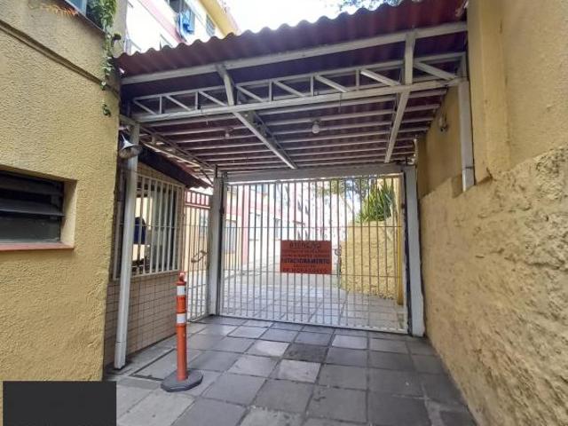 APTO TÉRREO COM PATIO PRIVATIVO 03 QUARTOS