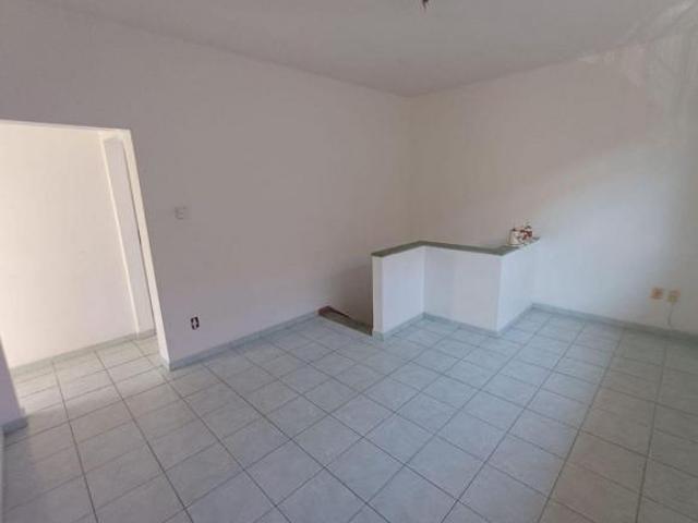 Apto tipo sobreposta alta na vila Valença com 2 dormitórios