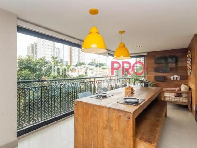 Apto totalmente mobiliado de 140m² com 3 suítes e 2 vagas na Saúde