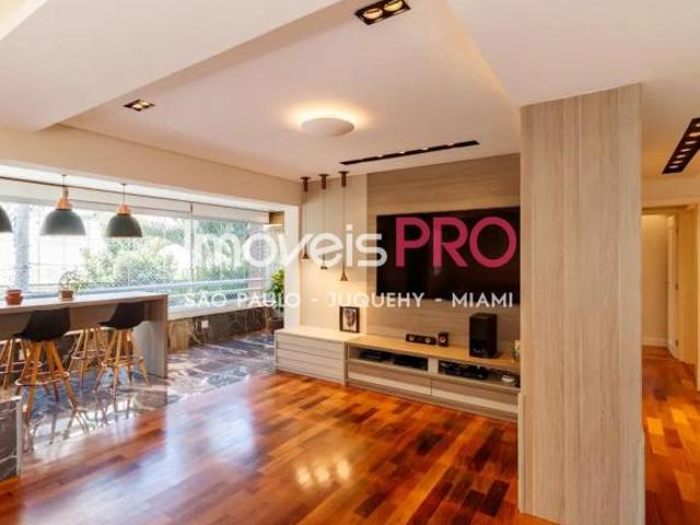 Apto totalmente reformado por arquiteto com 3 dorm, todos suites e 3 vaga sno Vila Olimpia