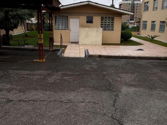Apto venda no Bairro Tingui