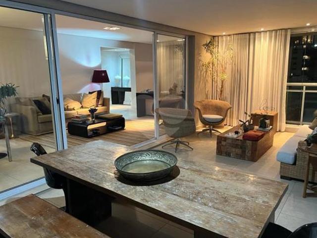 Apto Vende no ITAIM BIBI com 3 suítes e 3 vagas Condomínio LONDON