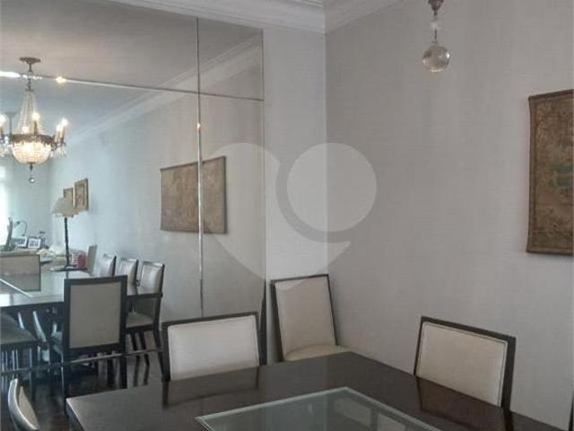 Apto Vendo Condomínio: EDIFÍCIO RAPP com 180M² Al Franca