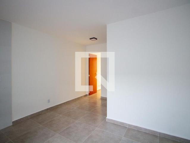Apto, Vila Três, 1 Quarto, 32 m2 São Gonçalo