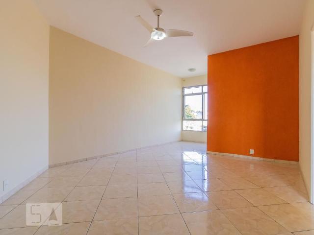 Apto, Vila Valqueire, 2 Quartos, 60 m2 Rio de Janeiro