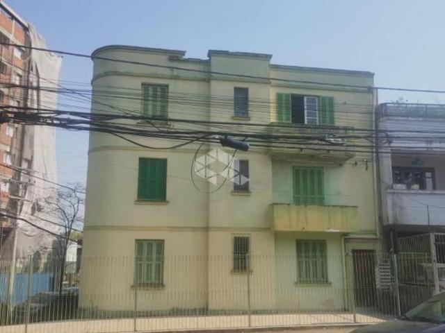 Apto 02 dormitórios, térreo, bairro Santa cecilia