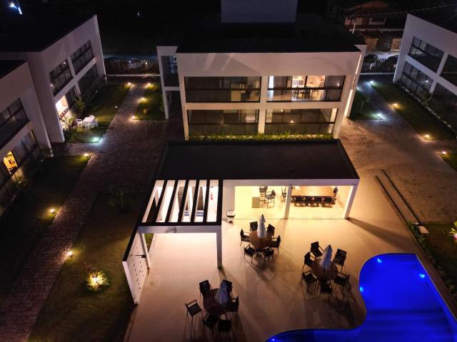 Apto 03 Suítes em Barra Grande, condominio fechado