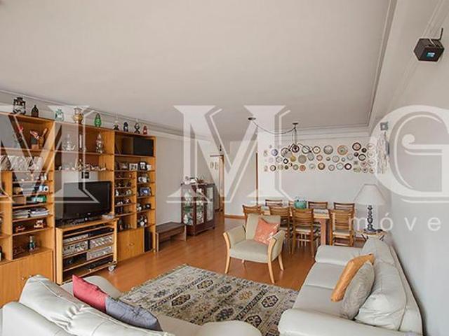 Apartamento a venda reformado. 3 ormitórios 1 suite 2 vagas na Vila Mariana proximo ao Metro Vila