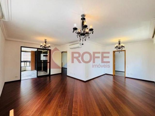 Apto 178m² + 3m² de depósito 3 suítes 4 vagas à venda em Moema Pássaros Melhor rua do bairro