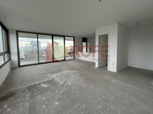 Apto 191m² 3 suítes 3 vagas à venda no Itaim bibi Praça Lindenberg Itaim