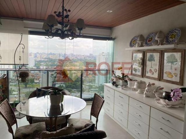 Apto 105m² 3 dorm 1 suíte e 2 vagas de garagem 1 dorm revertido para escritório Oportunidade!