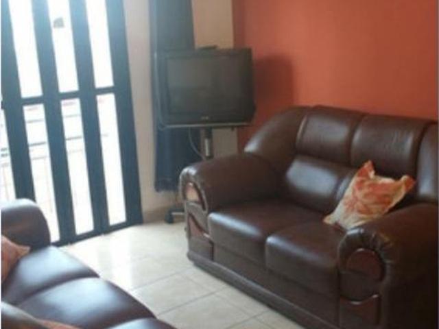 Apto 1 qto, Sala ampla, Boa cozinha, As, boa gar. prox praia $ 235.mil