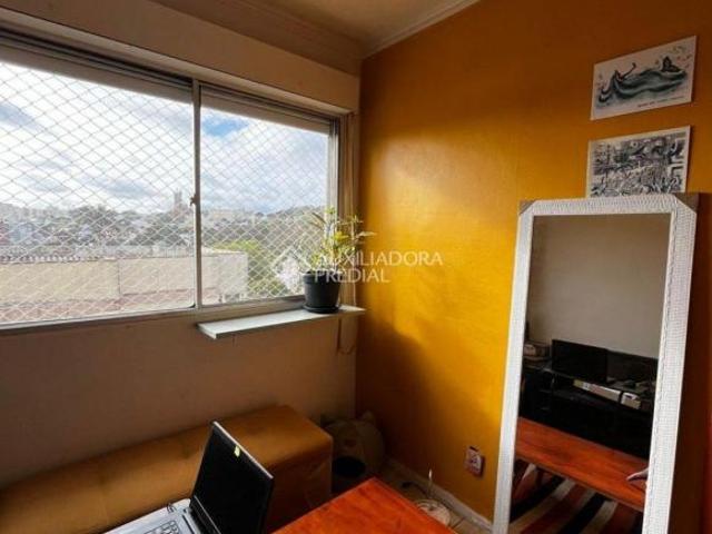 Apto 1 quarto, reformado, semi mobiliado!