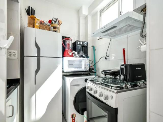 Apto 1 quarto, suíte, reformado e de porteira fechada