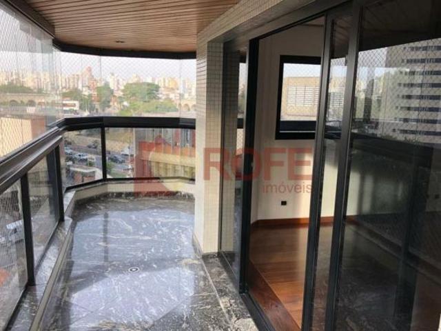 Apto 250m² 4 dorms 3 suítes 4 vagas à venda em Moema