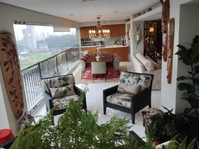 Apto 251m² 3 Suítes 4 Vagas Depósito Varanda Gourmet Lazer Melhor do Panamby