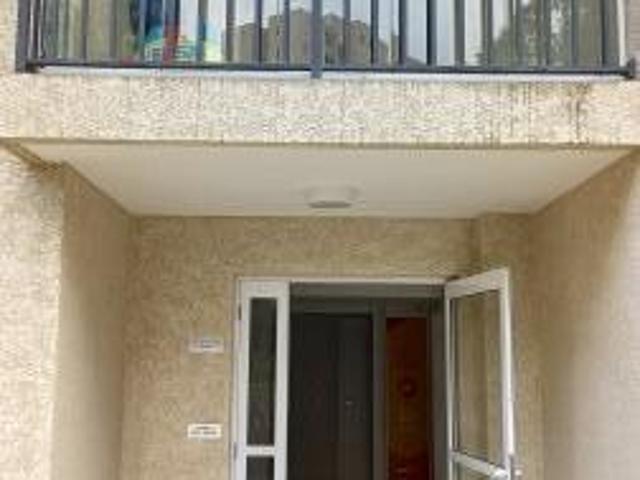 Apto. 2 dorm. c/ armários, sala sacada, 1 vg. na Av. Raimundo p. Magalhães