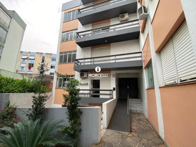 Apto 2 dorm mais dependencia no centro da cidade, ao lado da prefeitura!