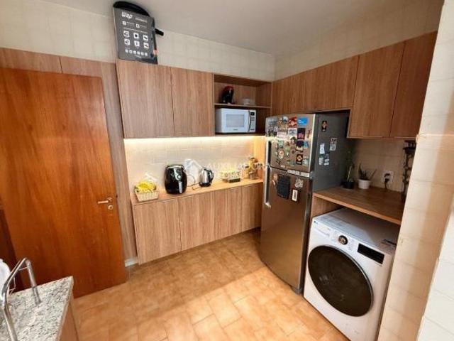 apto 2 dorm na r teixeira de freitas