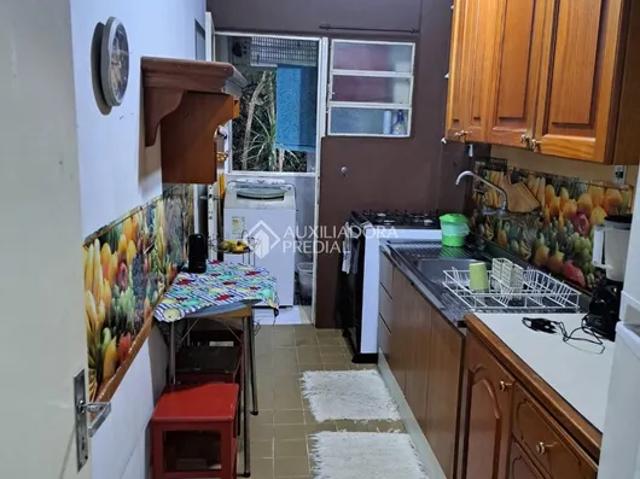 Apto 2 dormitórios com garagem no bairro Medianeira