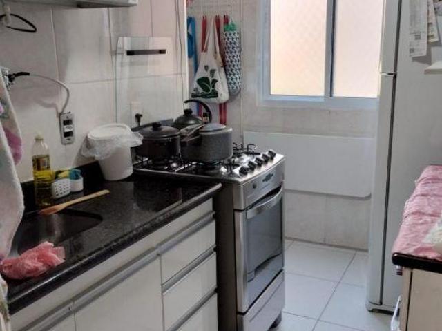APTO 2 DORMS BEM CONSERVADO E REFORMADO